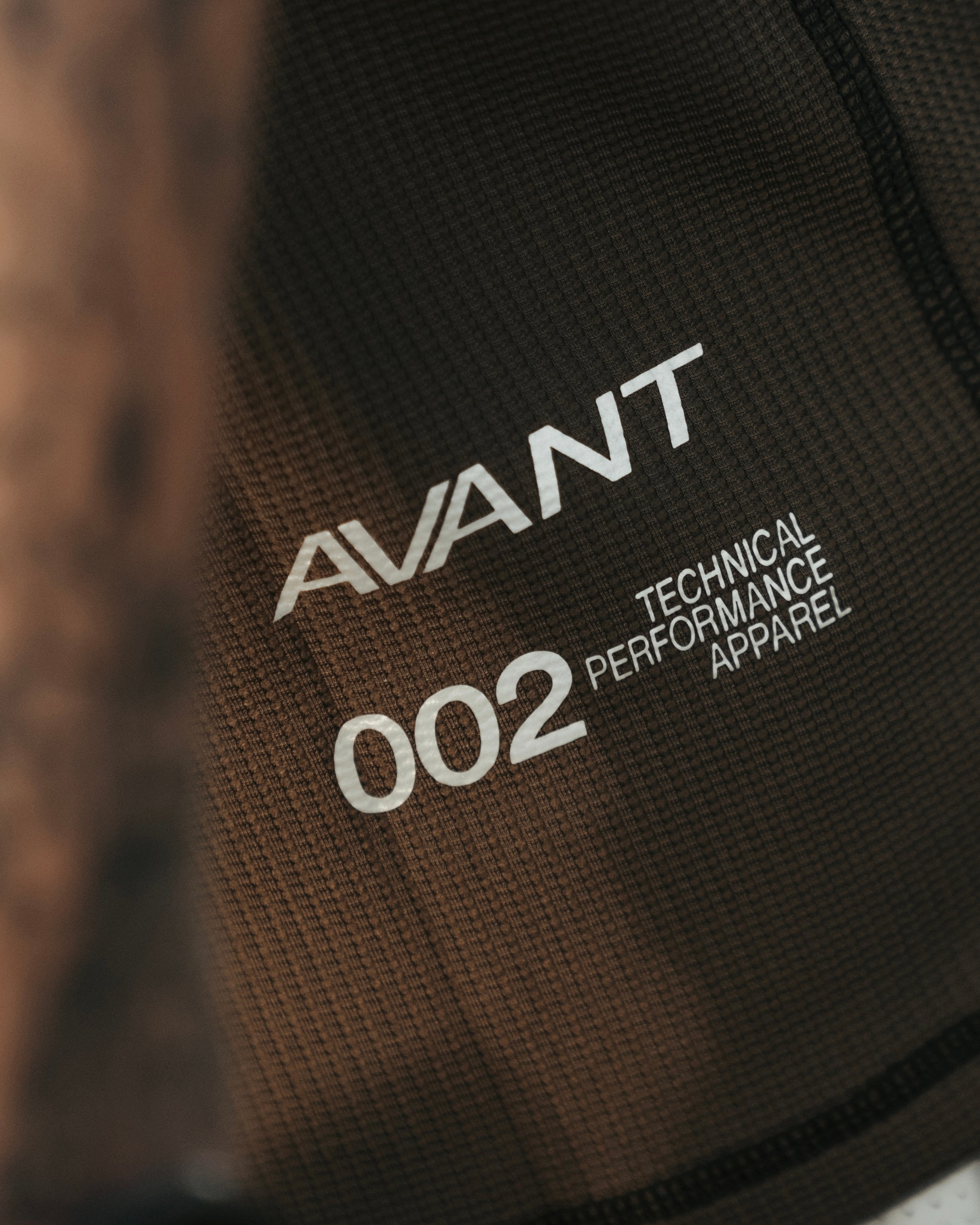 Tops – Avant